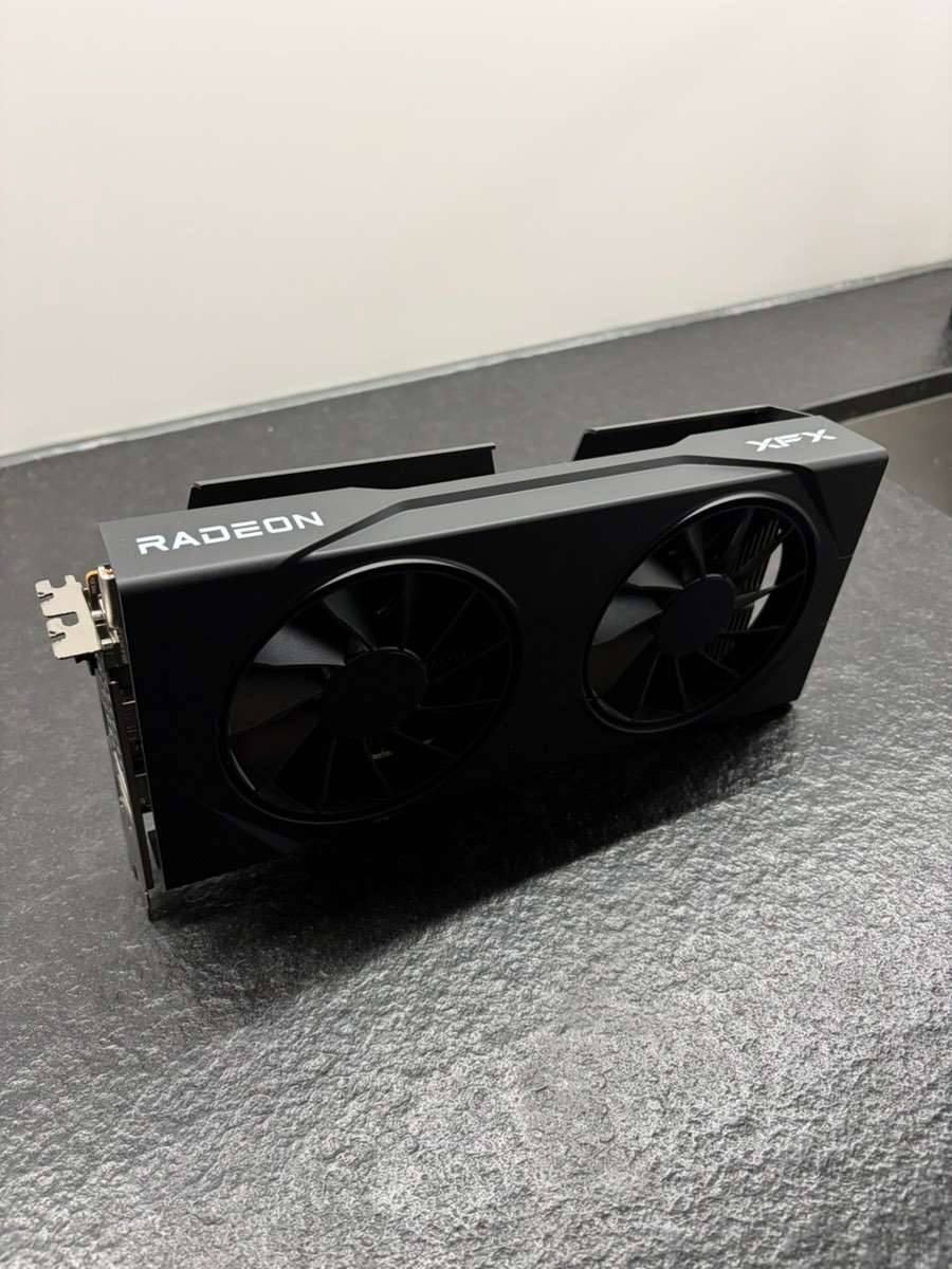AMD XFX Swift Radeon 9060 XT 16GB OC Gaming Edition, € 320,- (6800 ...