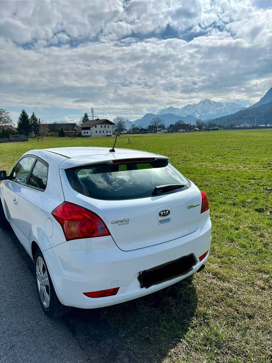 KIA Ceed pro cee'd 1,4 CVVT Cool Surf & Drive ISG Klein-/ Kompaktwagen ...