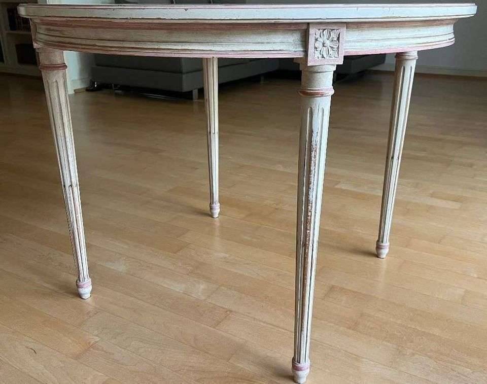 antik Esstisch aus Massivholz weiß rosa Schnitzerei rund shabby Cottage ...