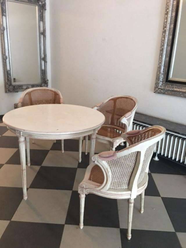 antik Esstisch aus Massivholz weiß rosa Schnitzerei rund shabby Cottage ...