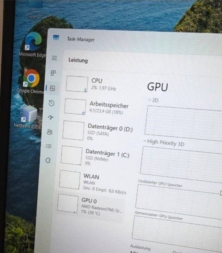 Neuwertiger Hp laptop Ryzen 7 8krene_ Amd grafik_ Ram 24gb_ 500gb ssd ...