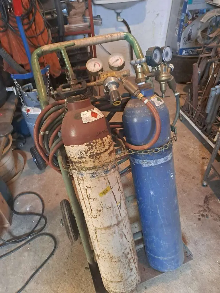 Autogenschweißgerät mit Eigenflaschen, € 200,- (8181 Rollsdorf) - willhaben