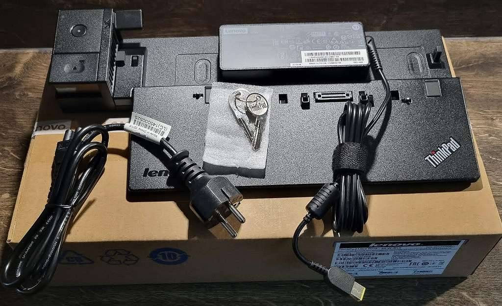 (NEU) Lenovo Thinkpad Ultra Dock 40A2 ( Dockingstation ) mit Schlüssel ...