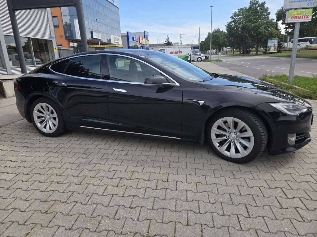 Tesla Model S 75D Limousine, 2019, 183.000 km, € 19.500,- - willhaben