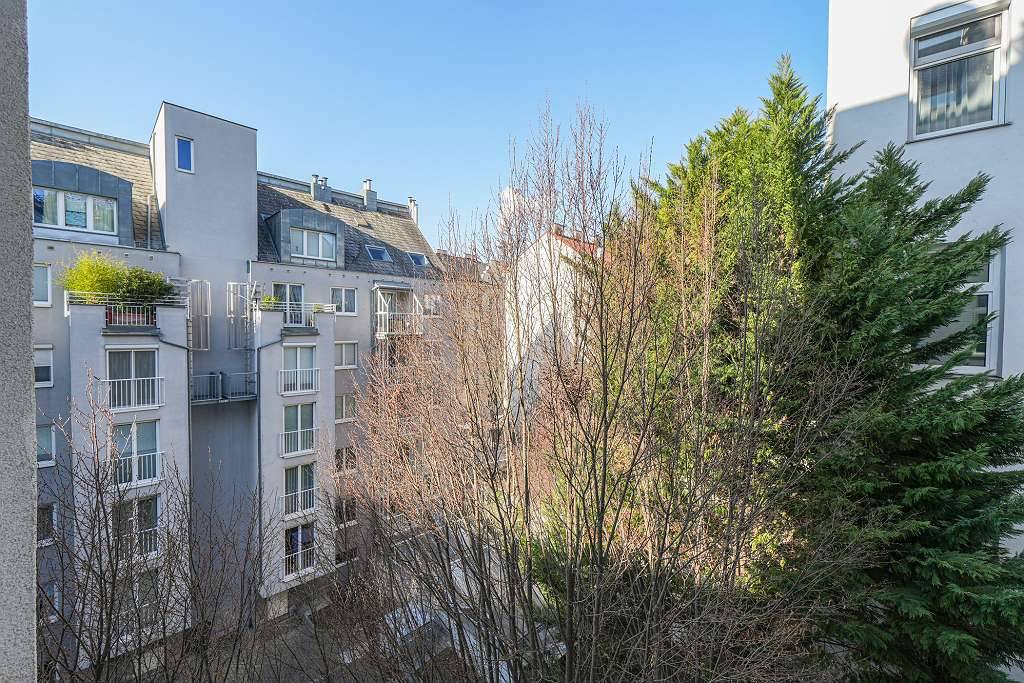 Helle Altbauwohnung mit Loft-Charakter in Ruhelage, 60 m², € 210.000 ...