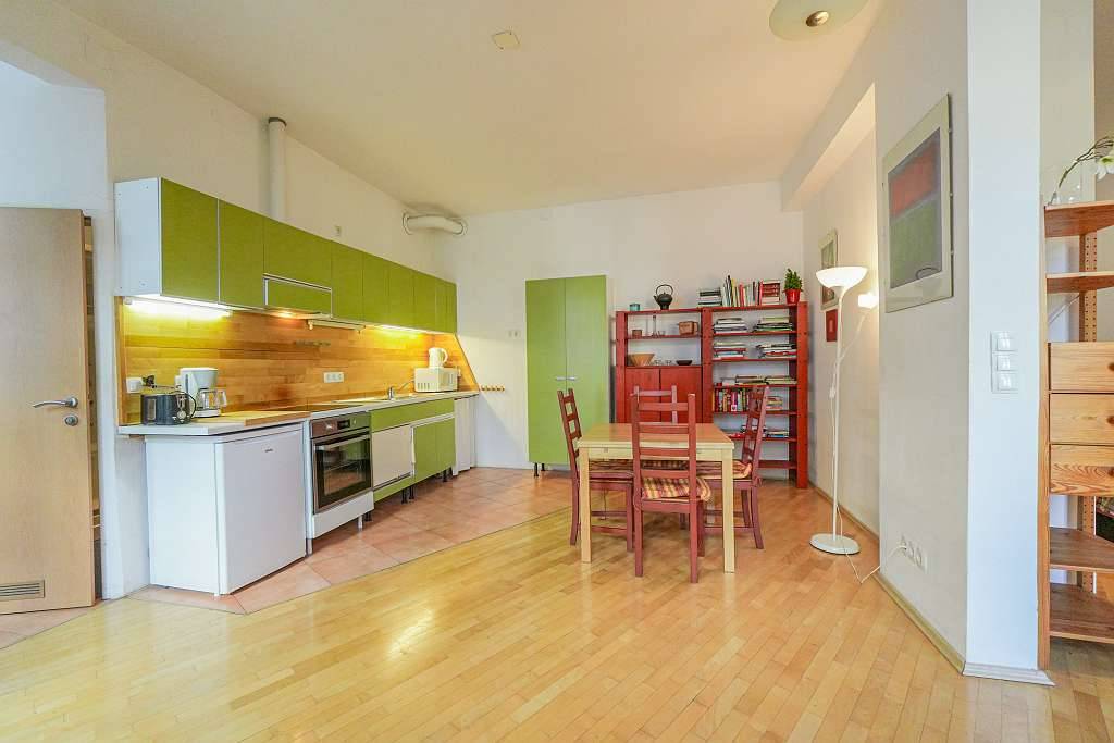 Helle Altbauwohnung mit Loft-Charakter in Ruhelage, 60 m², € 210.000 ...