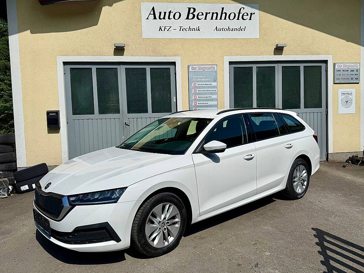 Skoda Octavia Ambition Led MFL Alu PDC Kamera Kombi / Family Van, 2023 ...