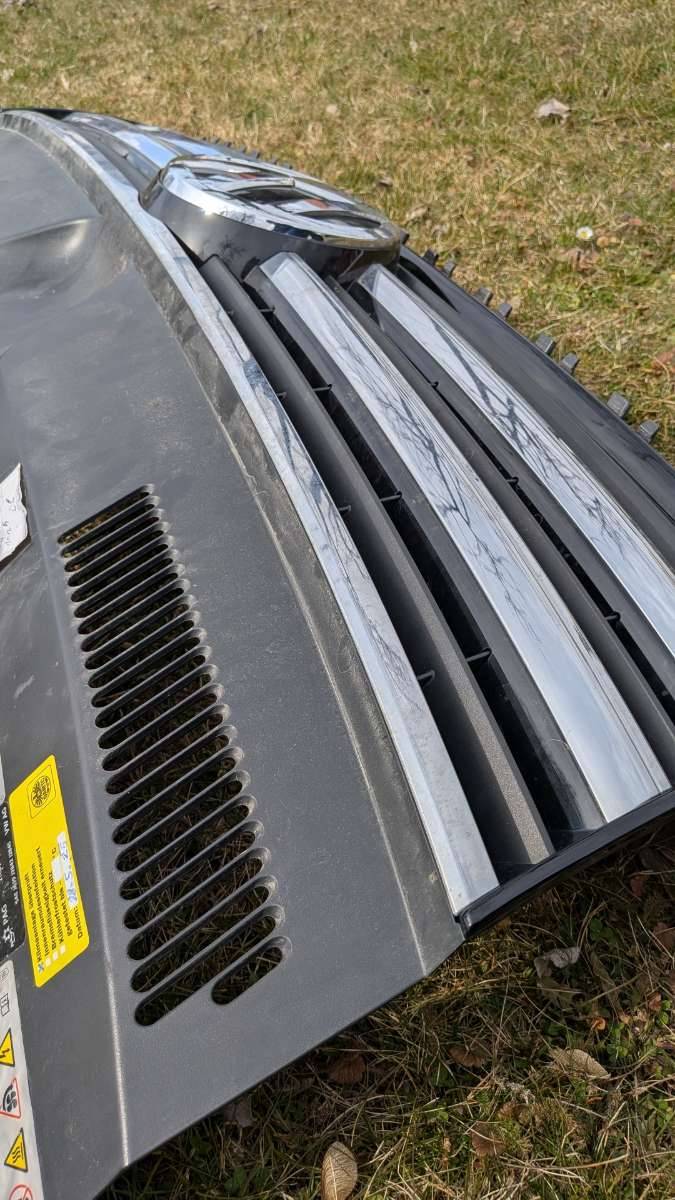 VW T6 Multivan Kühlergrill, € 115,- (8820 Neumarkt in Steiermark ...