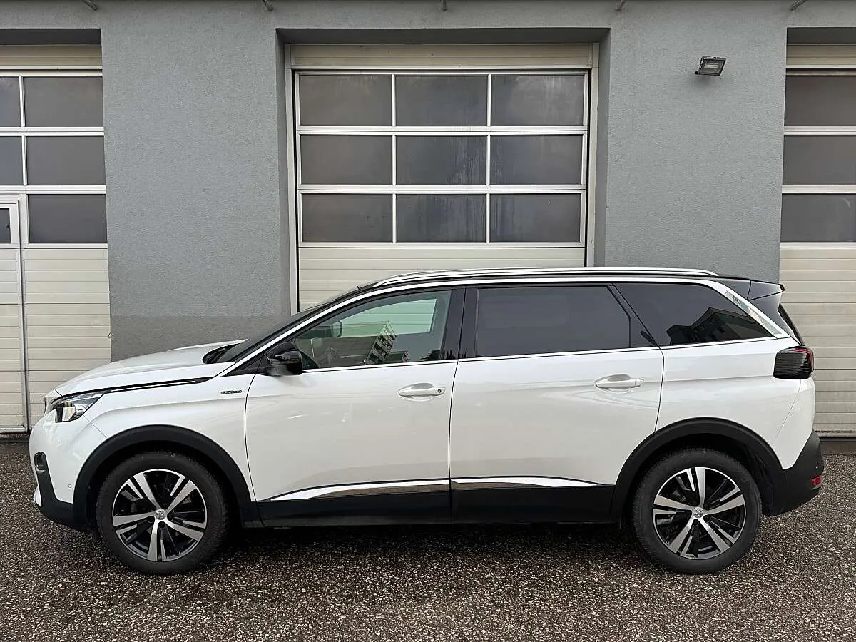Spannende Peugeot 7 Sitzer Bildnull