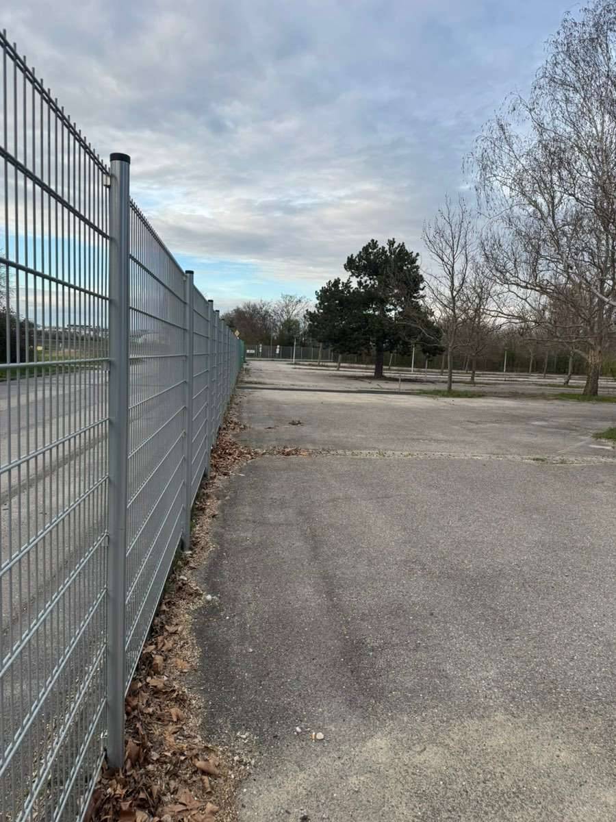 Abstellplätze & Parkplatz nahe Wien - ideal für PKW, Klein-LKW ...