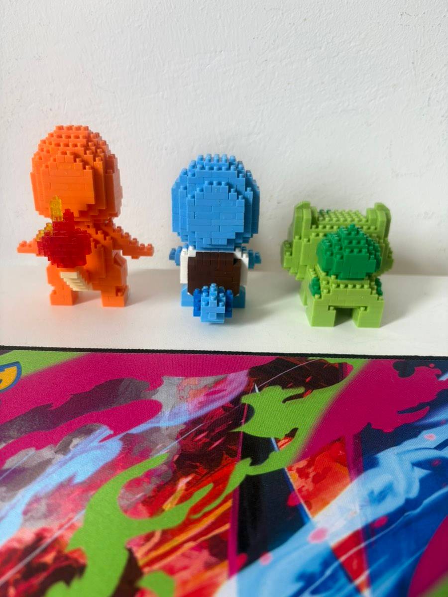 3 Pokemon Figuren (minilego) Glumanda, Schiggy, Bisasam, € 25,- (4230 ...