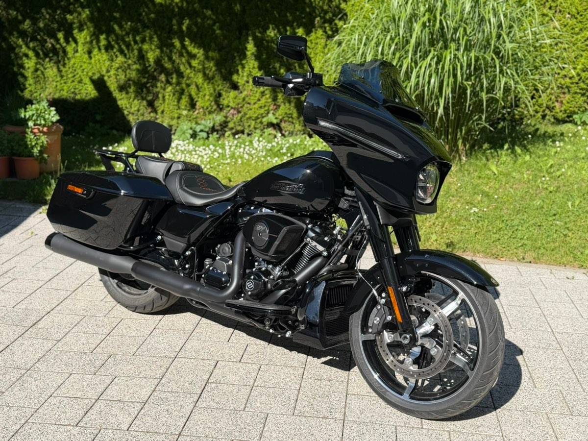 Harley-Davidson Street Glide Chopper / Cruiser - willhaben