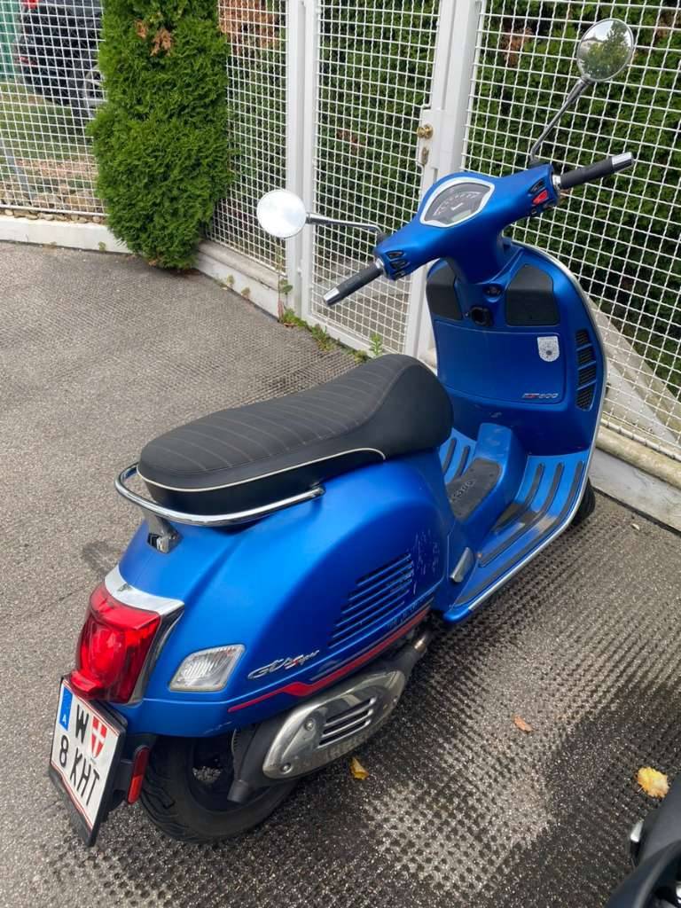 Vespa GTS 300 ABS Roller / Scooter - willhaben