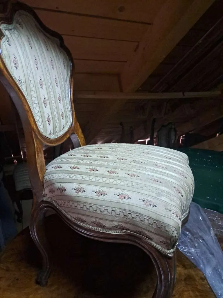 Altdeutsche Sesseln und Tisch, € 330,- (3945 Nondorf) - willhaben