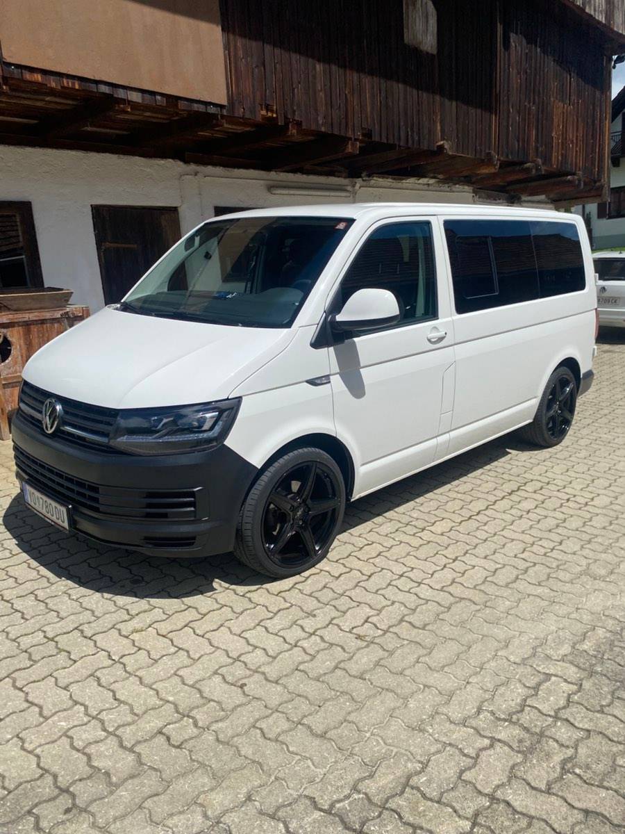 VW Transporter T6 Doka/Multivan Transporter / Kastenwagen, 2016, 183. ...