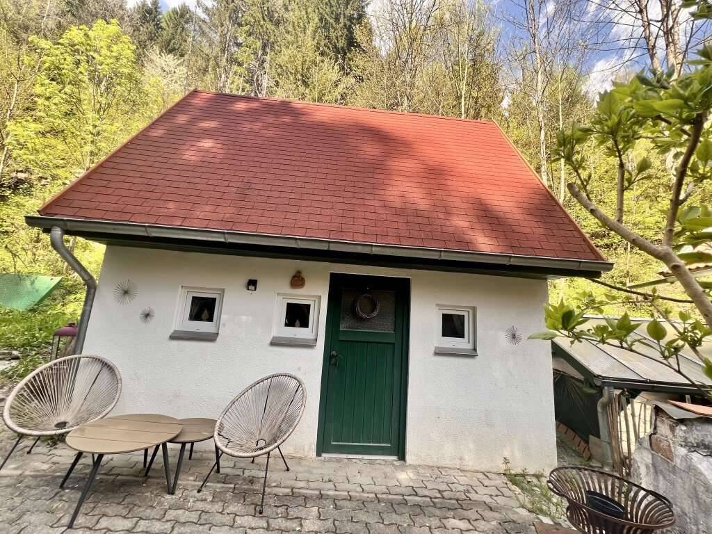++ hübsches Ferienhaus in Alleinlage am Bach mit Nebengebäude ++, € 119 ...