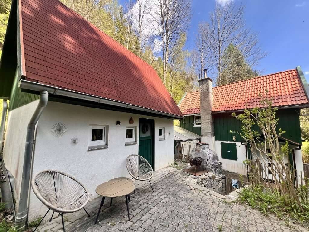 ++ hübsches Ferienhaus in Alleinlage am Bach mit Nebengebäude ++, € 119 ...