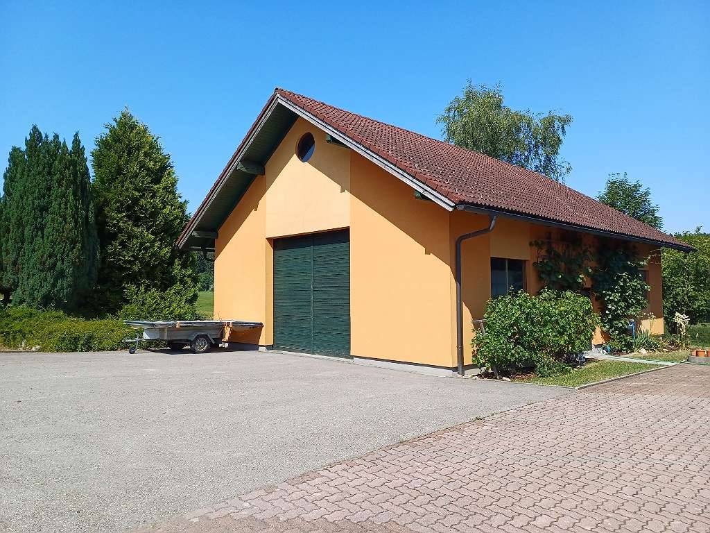 Wunderschönes Einfamilienhaus mit Doppelgarage, Carport und überdachter ...