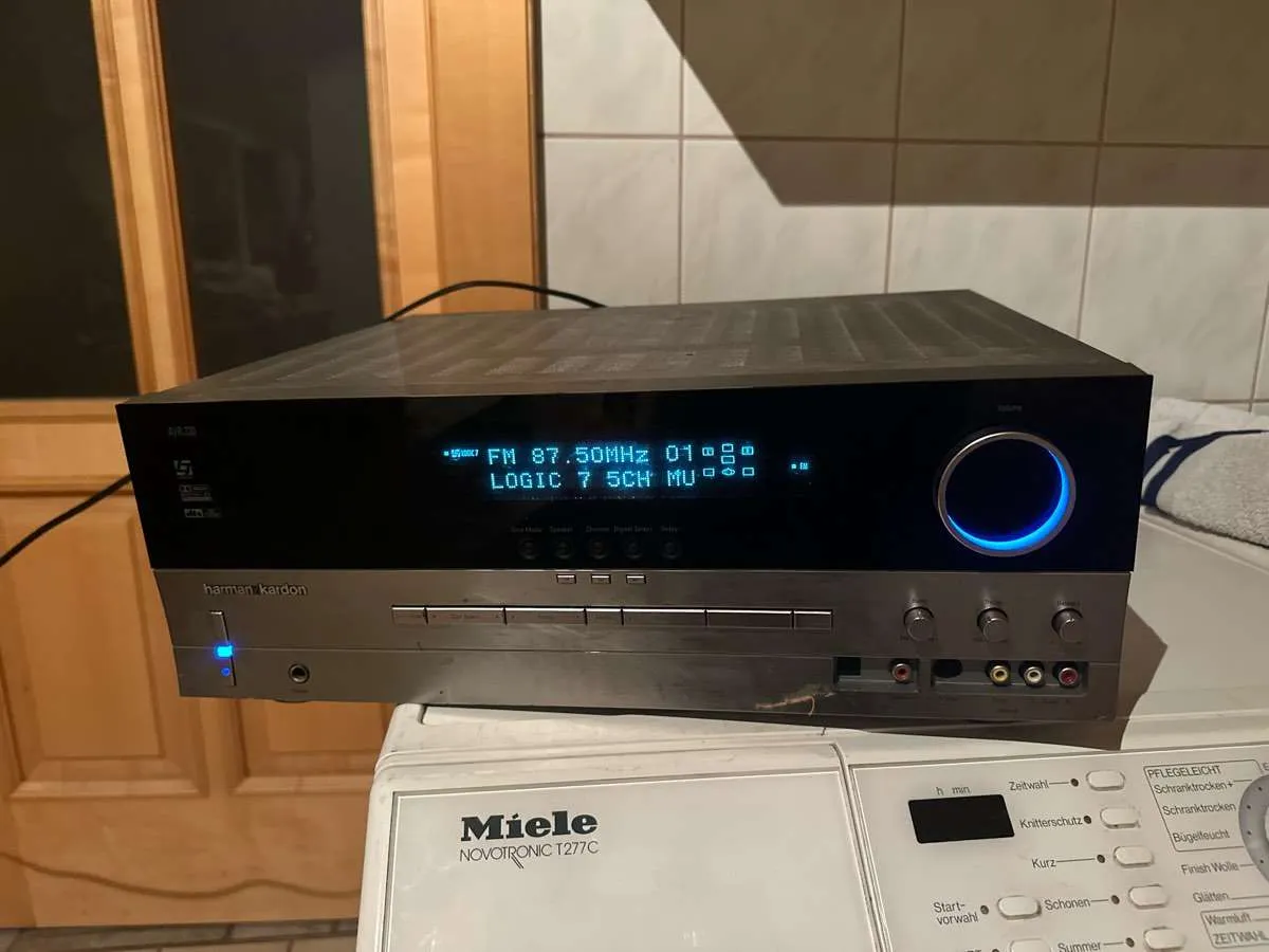 Harman Kardon AVR 330 Dolby Digital DTS 7.1 AV Receiver, € 85,- (3100 ...