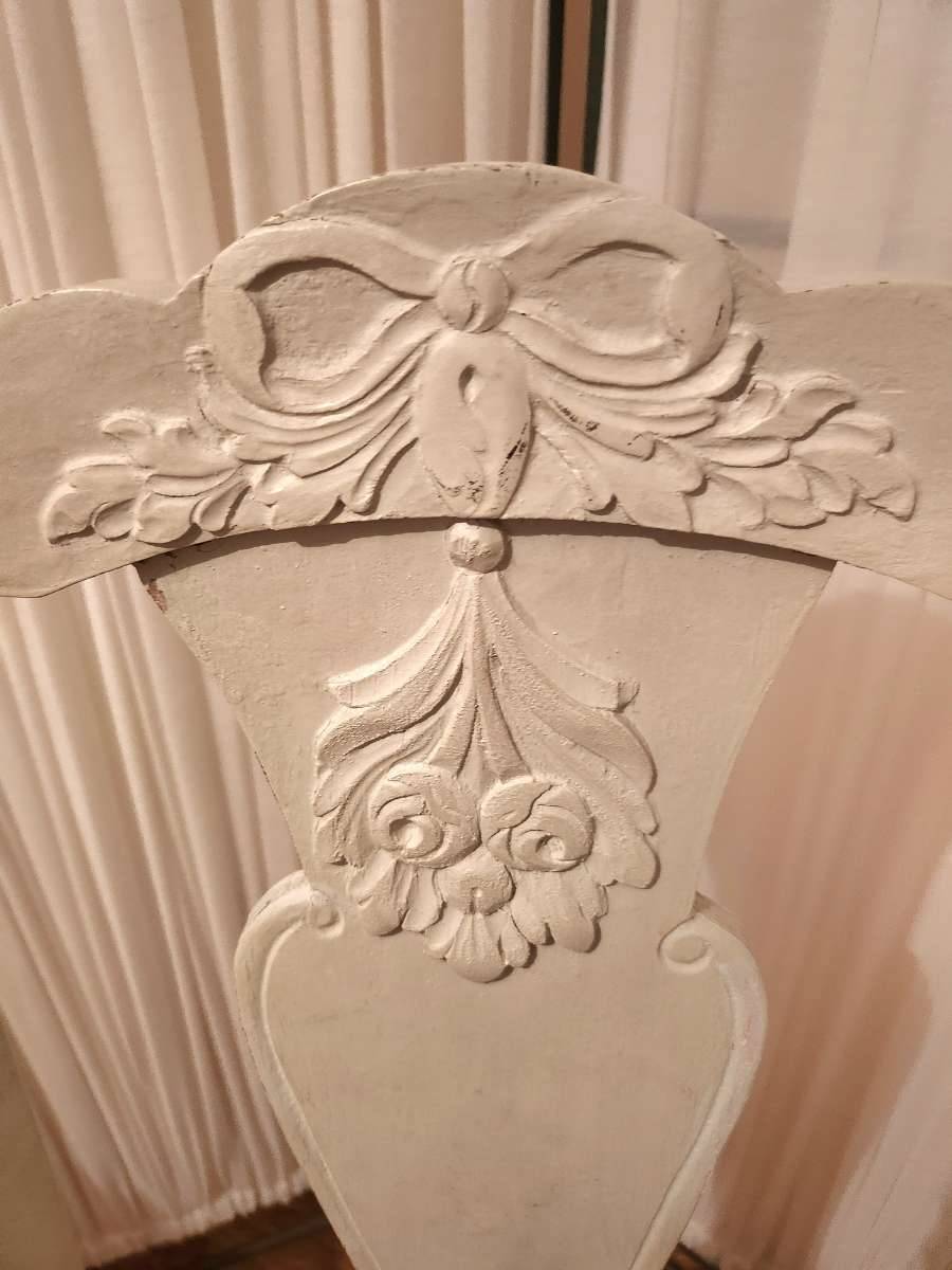 Antikgrauer, Französischer Holzsessel mit rosa Damastbezug, shabby chic ...