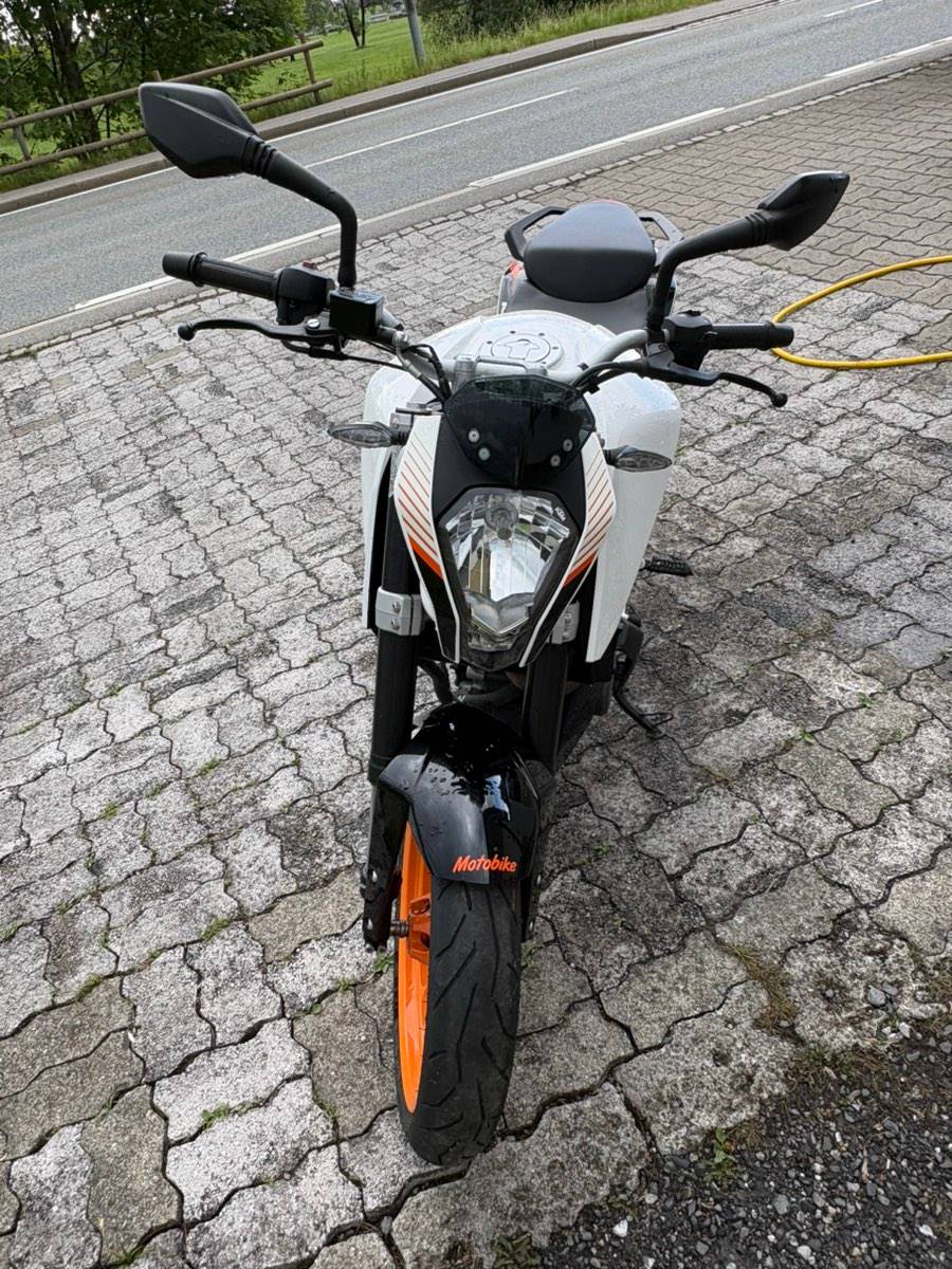 KTM Duke 390 Naked Bike - willhaben