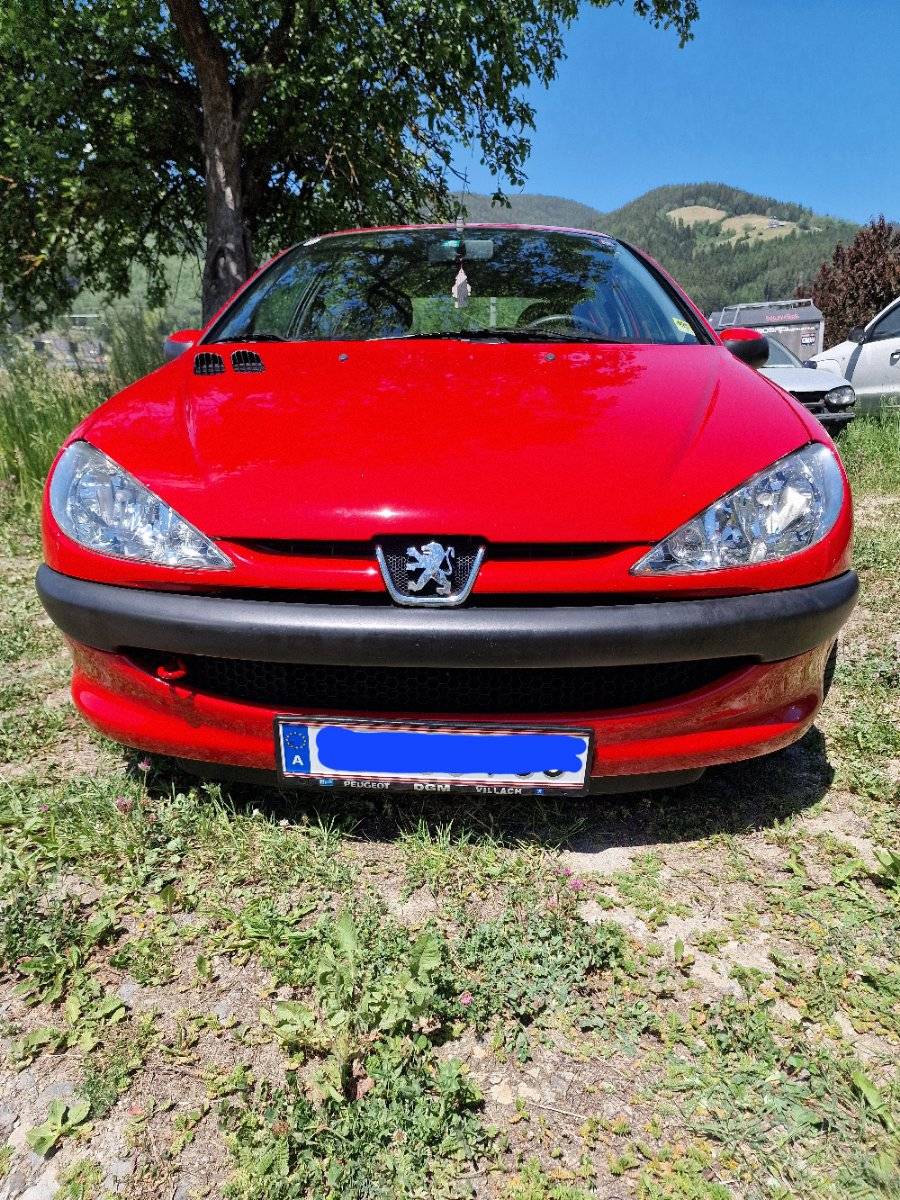 Peugeot 206 COLOR LINE Klein-/ Kompaktwagen, 2005, 81.600 km, € 3.199 ...