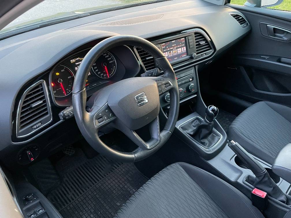 Seat Leon Style 1,6 TDI CR Start-Stopp Klein-/ Kompaktwagen, 2013, 218. ...