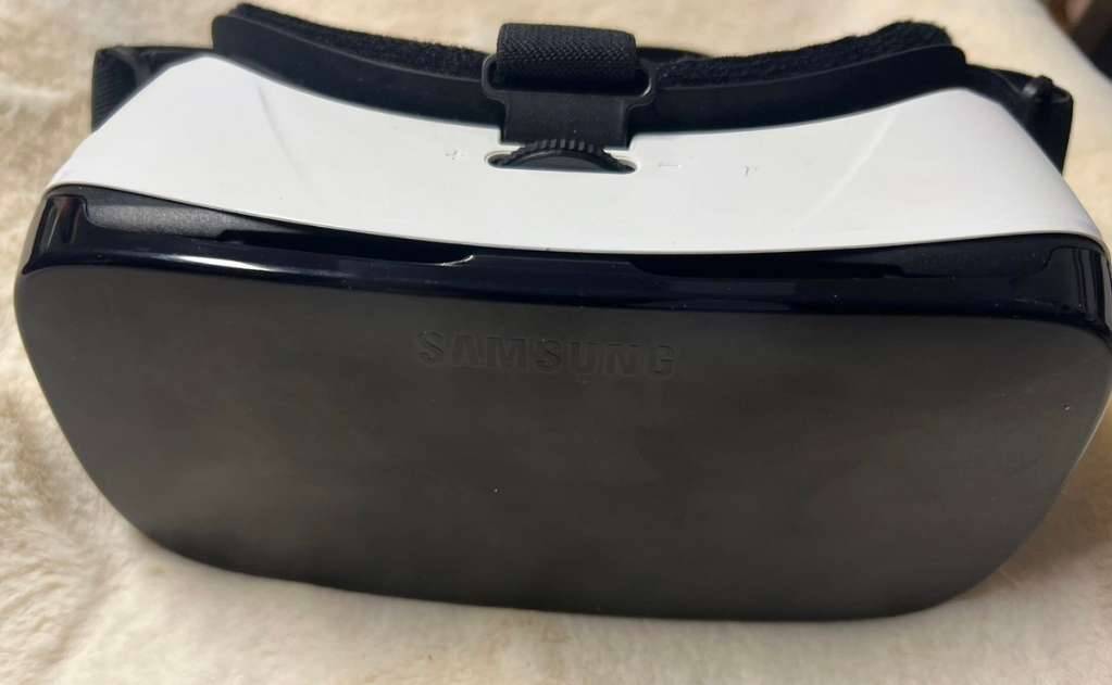 Samsung Gear VR Oculus, € 10,- (8075 Hart bei Graz) - willhaben