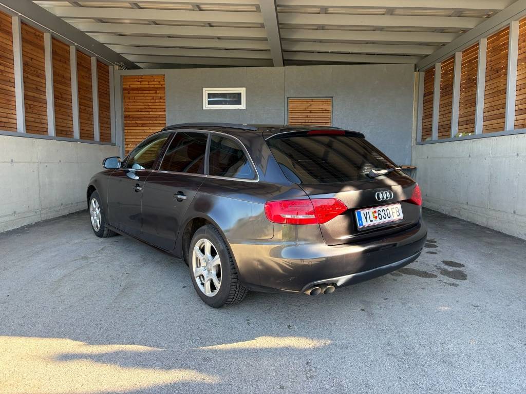 Audi A4 Avant 2,0 TDI DPF Jubliäumsmodell Kombi / Family Van, 2010, 200 ...