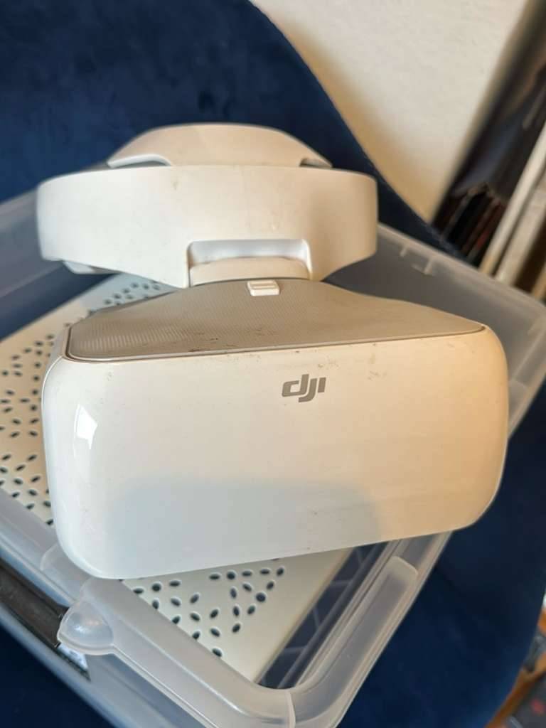 DJI Goggles 1 FPV - FPV-Brille mit Bildschirmfunktion, € 160,- (4600 ...