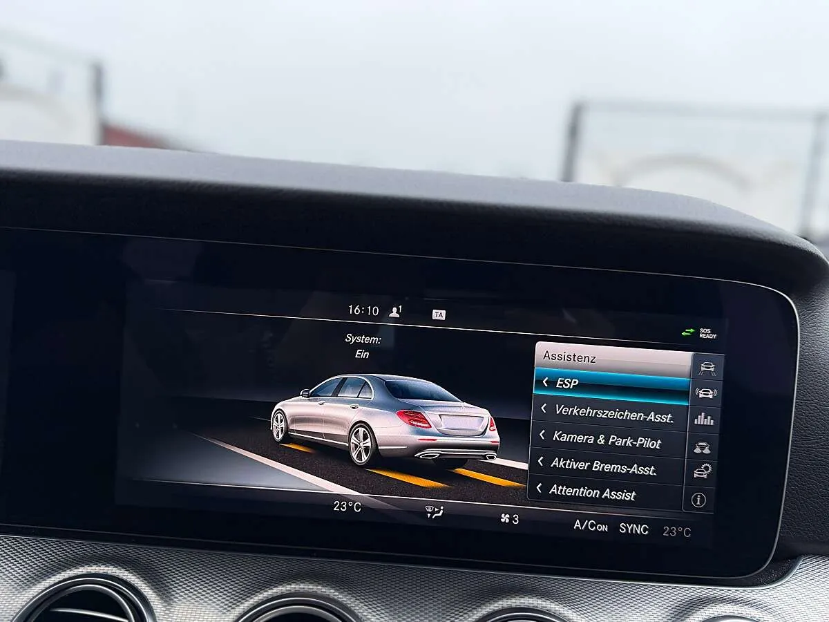 Mercedes-Benz E-Klasse E 220 d Exclusive Aut. - MEGA Ausstattung - MEG ...