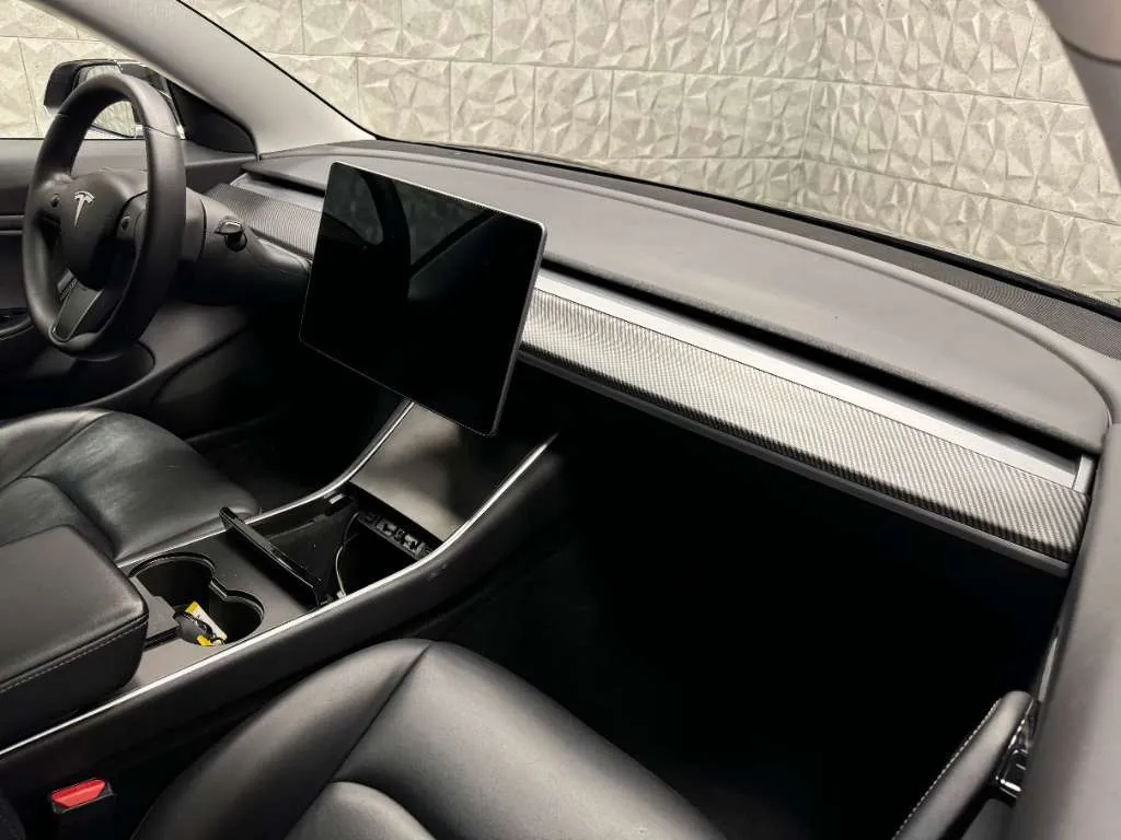Tesla Model 3 Long Range- Dual Motor. Limousine, 2019, 160.674 km, € 14 ...