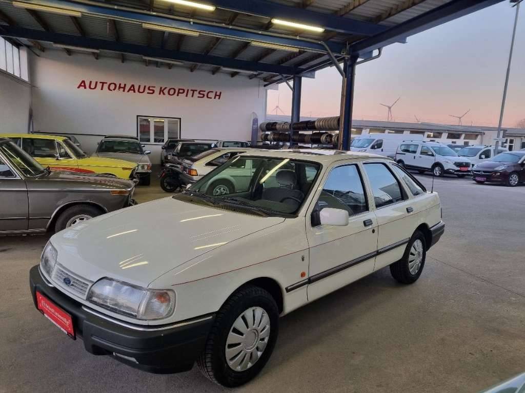 Ford Sierra 2,0i Ghia - Topzustand! Limousine, 1990, 73.100 km, € 10. ...