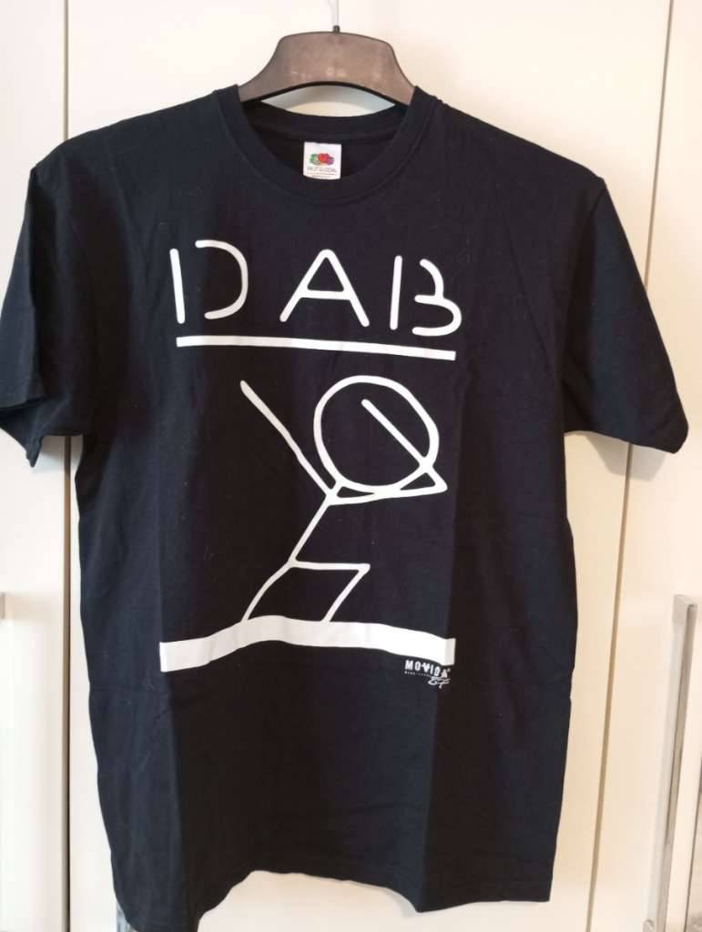T-Shirt mit dab Motiv, € 10,- (7443 Liebing) - willhaben