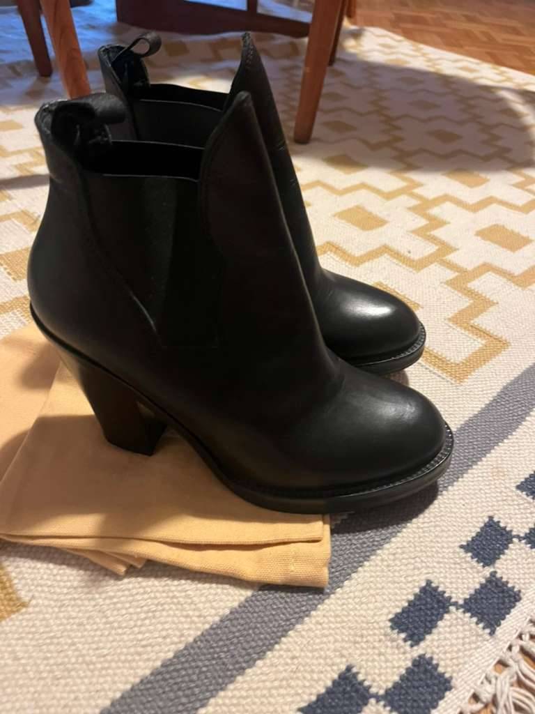 Acne Studios Pistol Boots 38, € 90,- (1130 Wien) - willhaben