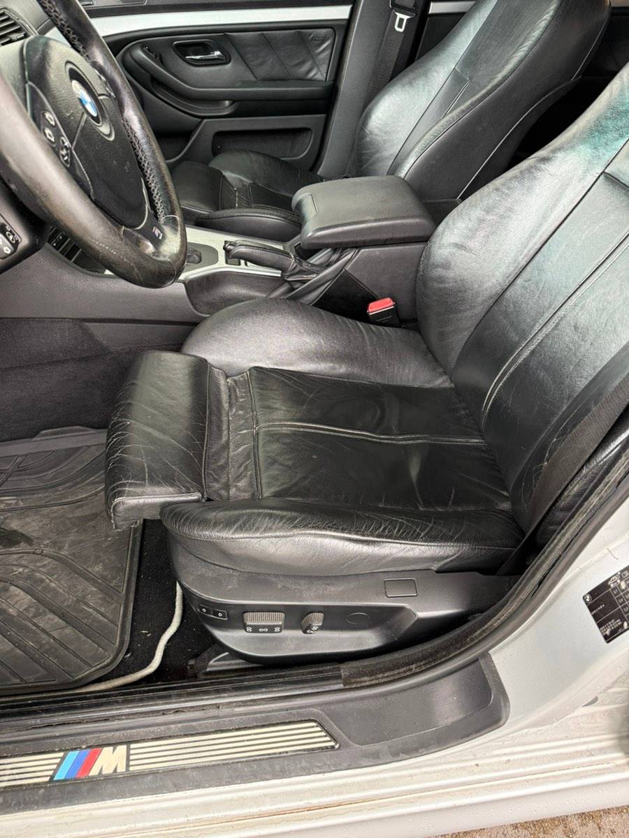 5er BMW E39 Limousine Facelift Sportsitze schwarz Vollleder ...