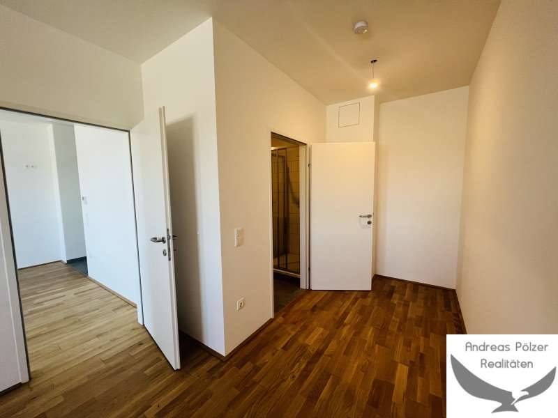 Provisionsfreie 2 Zimmer Wohnung im Green Tower, geniale Lage ...