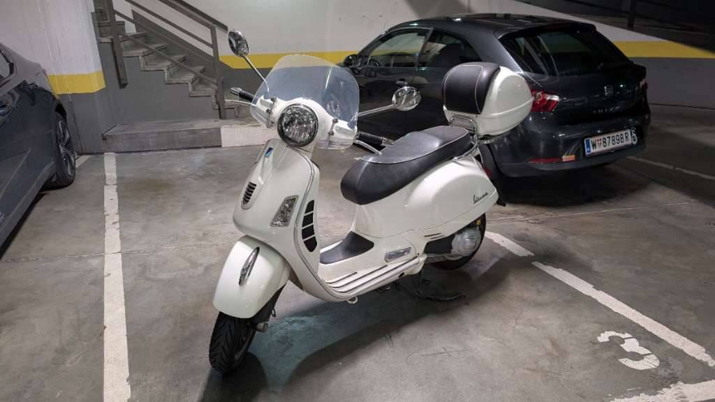 Vespa 125 Vespa GTS 125 Super Roller / Scooter - willhaben