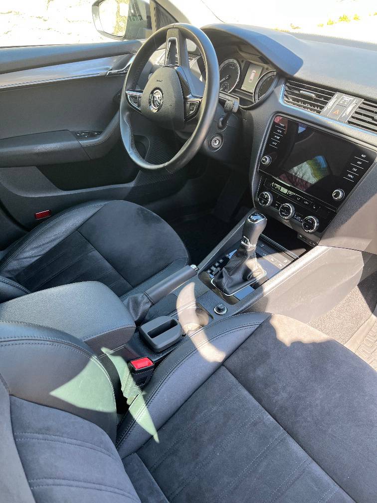 Skoda Octavia Combi 2,0 Style TDI 4x4 DSG Kombi / Family Van, 2017, 139 ...