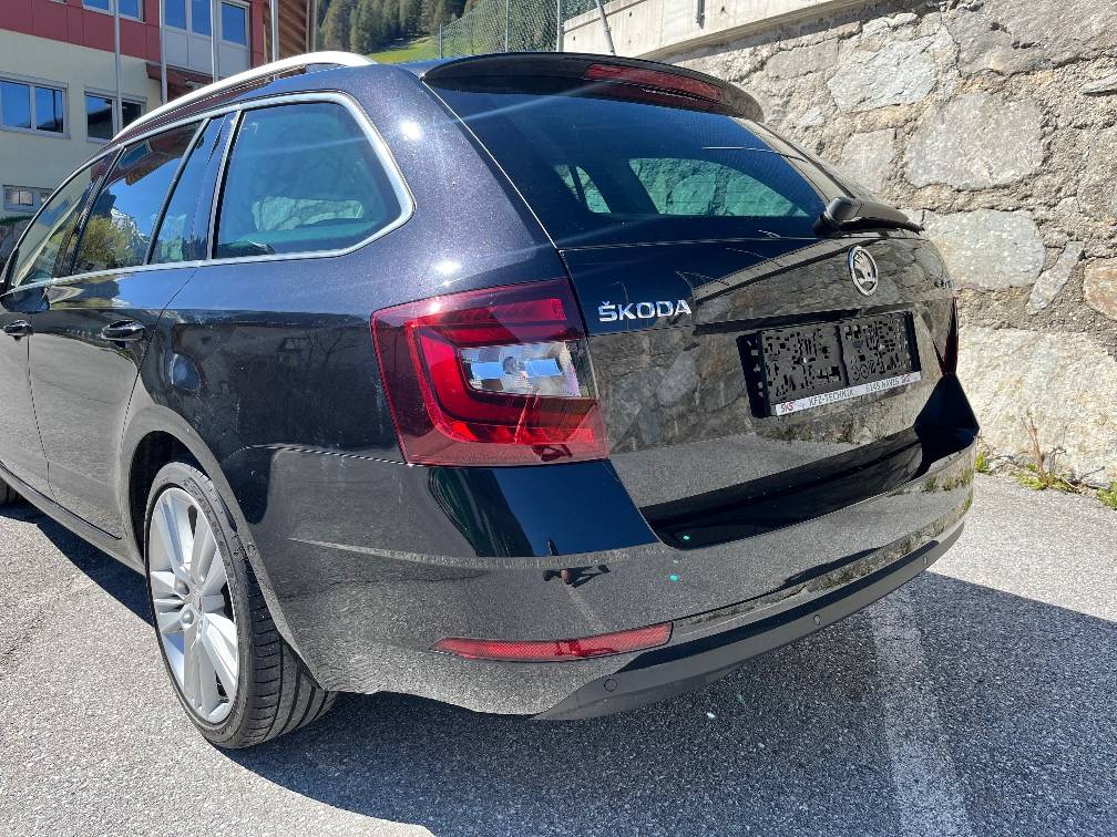 Skoda Octavia Combi 2,0 Style TDI 4x4 DSG Kombi / Family Van, 2017, 139 ...