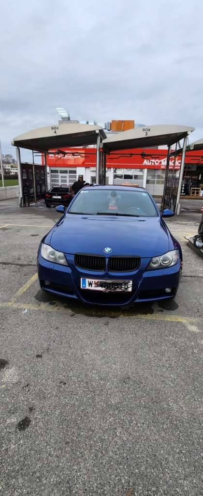BMW 3er-Reihe E90 M-Paket Limousine, 2007, 270.000 km, € 3.900 ...