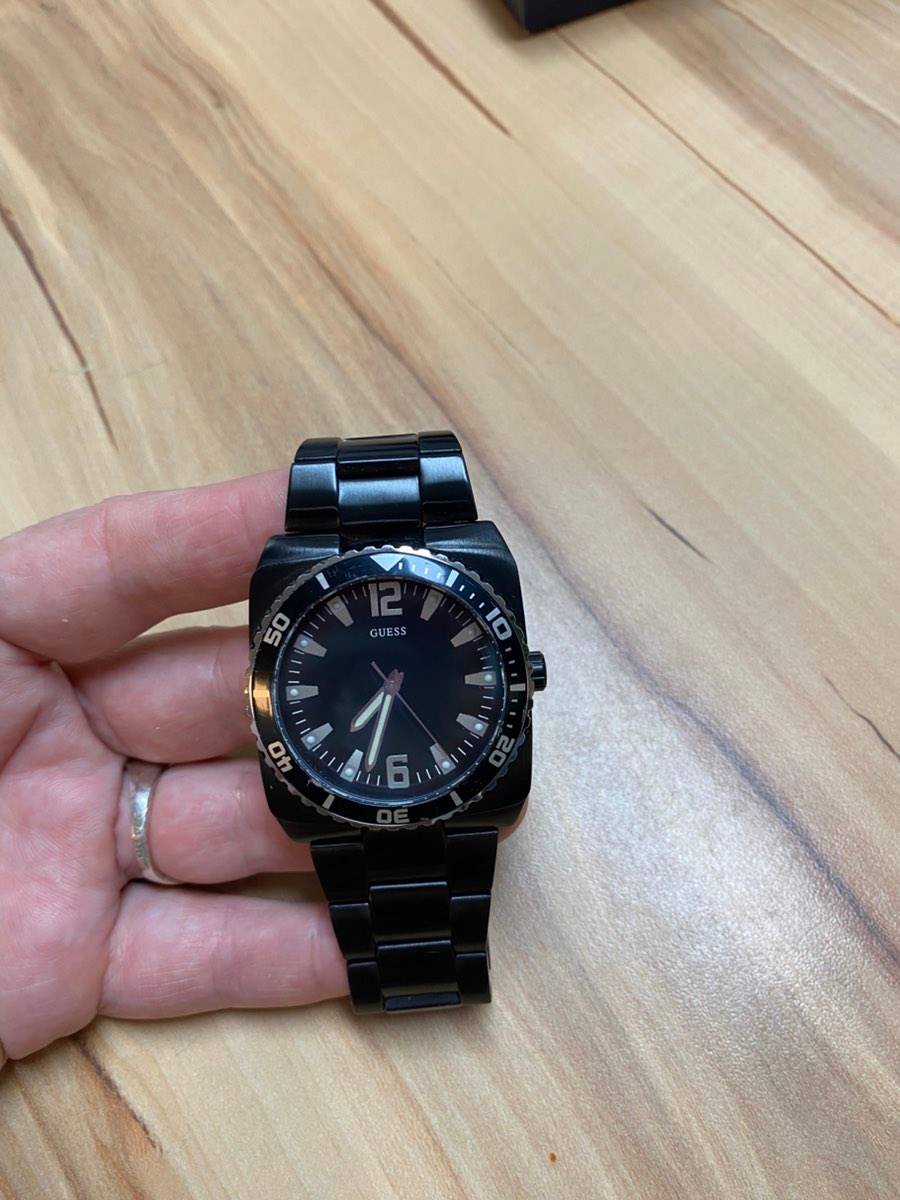 Guess Herren Uhr, € 95,- (4030 Linz) - willhaben