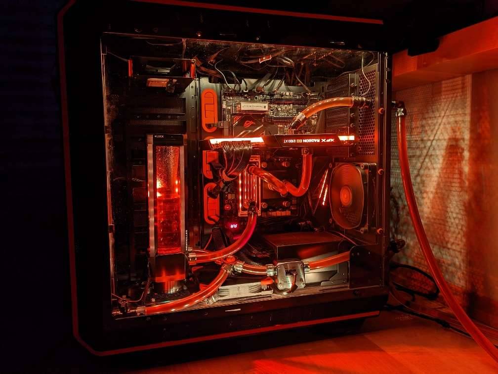 AMD Ryzen 7 5800X3D, 32GB RAM, Asus Crosshair VII Hero, € 430,- (3680 ...