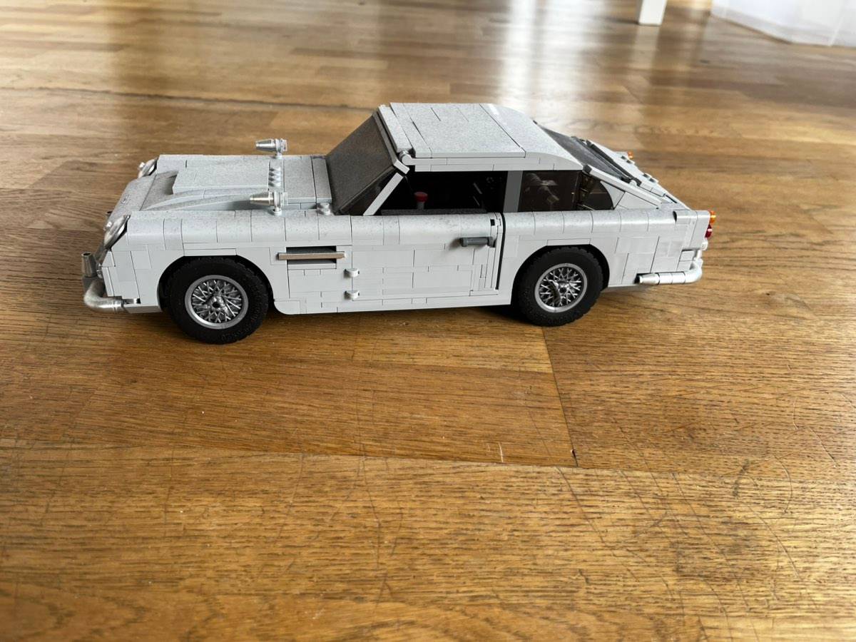 LEGO Creator Expert James Bond Aston Martin DB5 10262, € 50,- (8010 ...