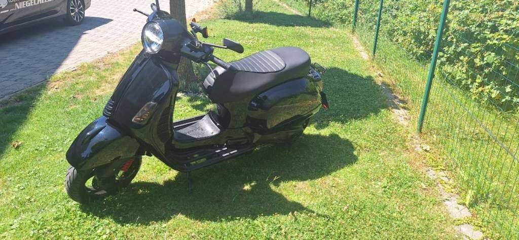 Vespa GTS 300 HPE ABS ASR Roller / Scooter - willhaben