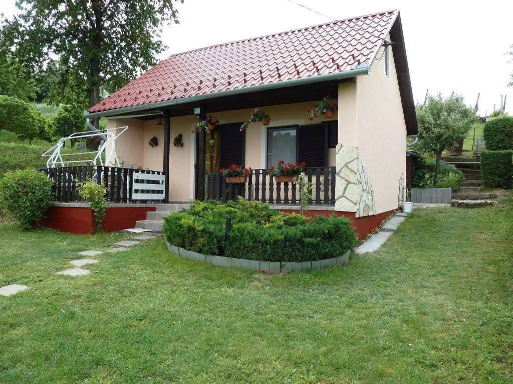 zum Verkaufen Maisonnette Haus in Ungarn in Tamási Thermalort, 60 m², € ...