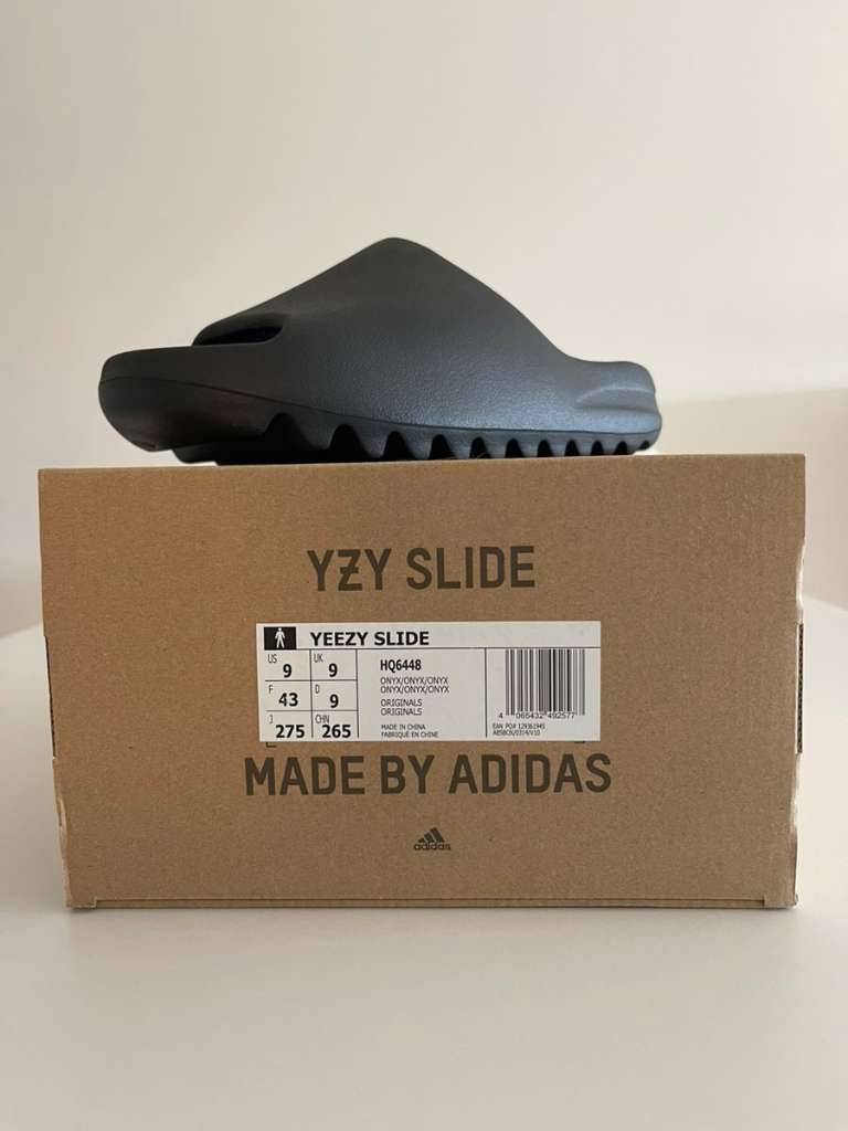 Adidas Yeezy Slide, € 120,- (2011 Sierndorf) - willhaben