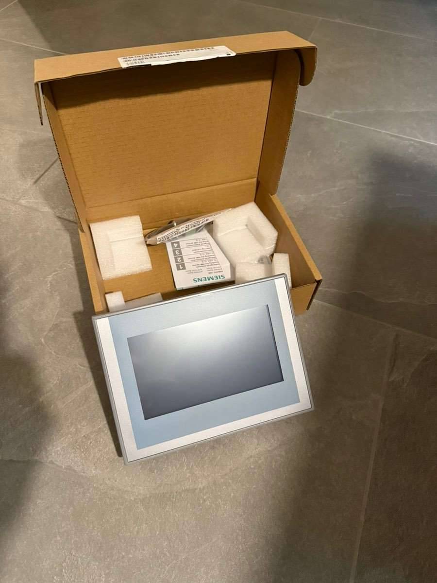 SIMATIC HMI TP700 Basic Keyless 6AV2143-6GB00-0AA0, € 370,- (4813 ...