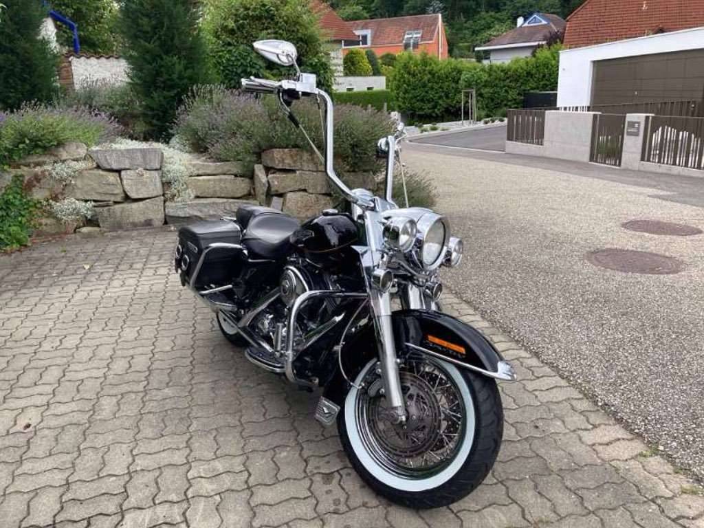Harley-Davidson Road King Classic FLHRCI Chopper / Cruiser - willhaben