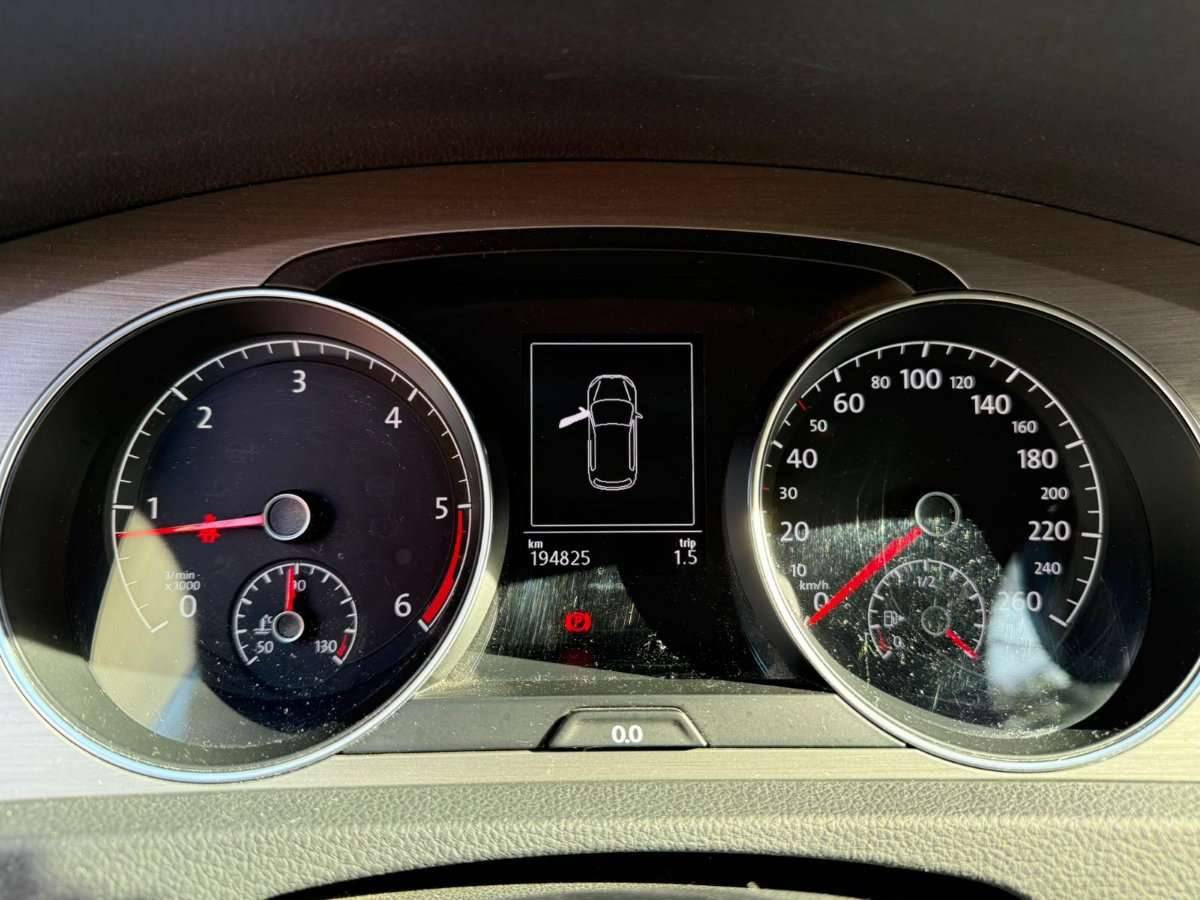 VW Golf 7 Rabbit 1,6 TDI Klein-/ Kompaktwagen, 2014, 196.000 km, € 5. ...